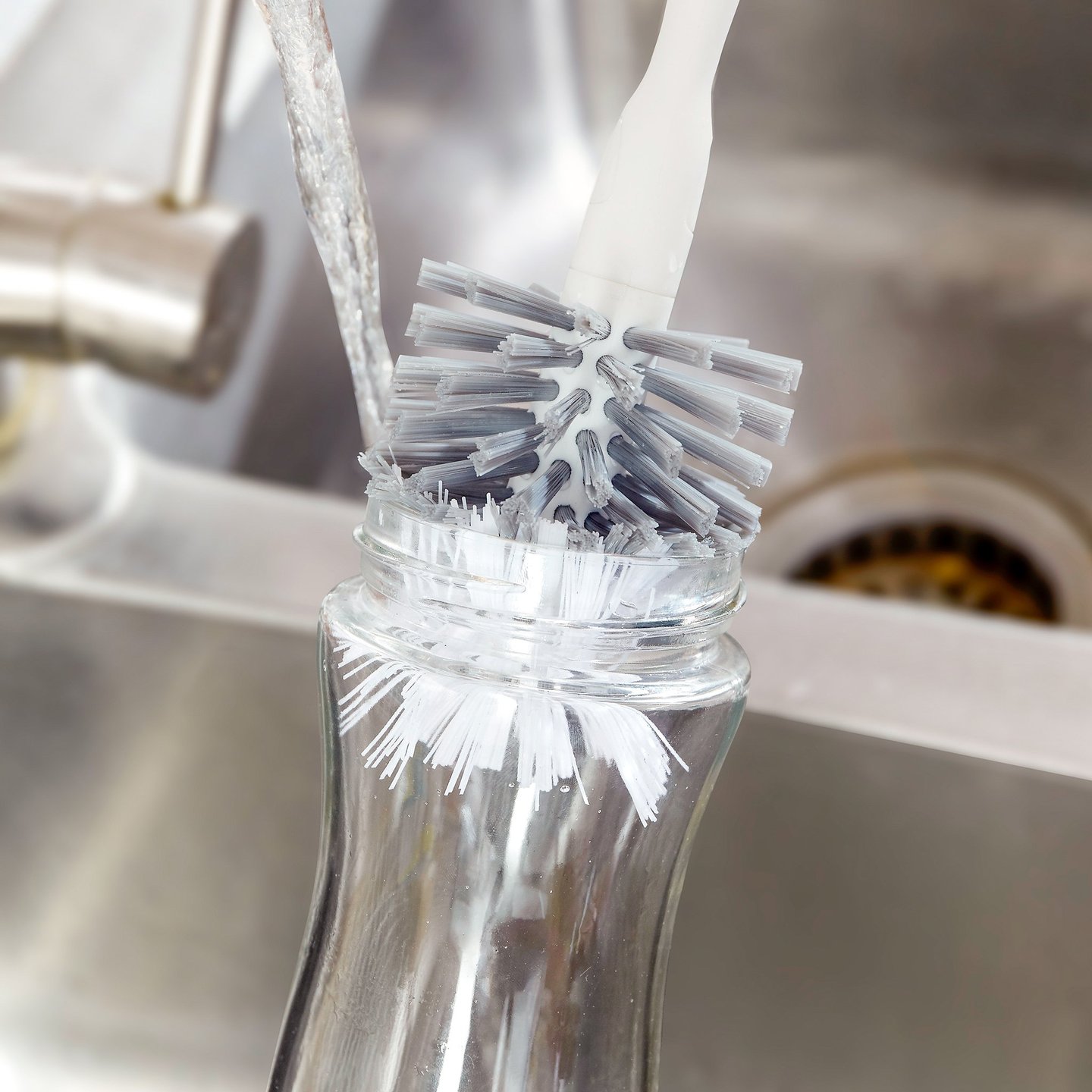 Clean Reach Bottle Brush - Sustainable Travel & Living